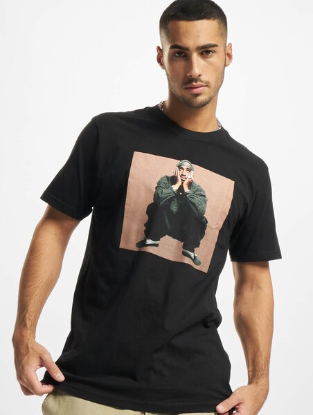 Tupac Sitting Pose | DEFSHOP | 18039